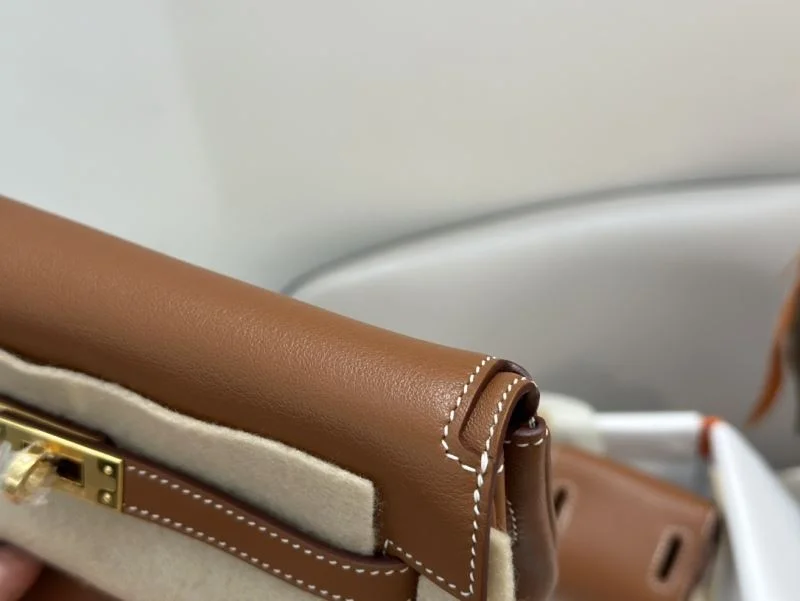 Indistinguishable Hermes Kelly Bags