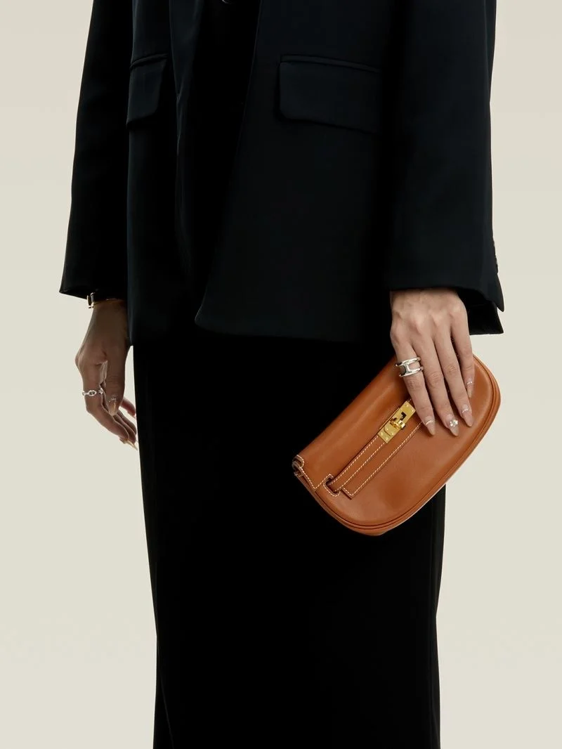 Indistinguishable Hermes Kelly Bags
