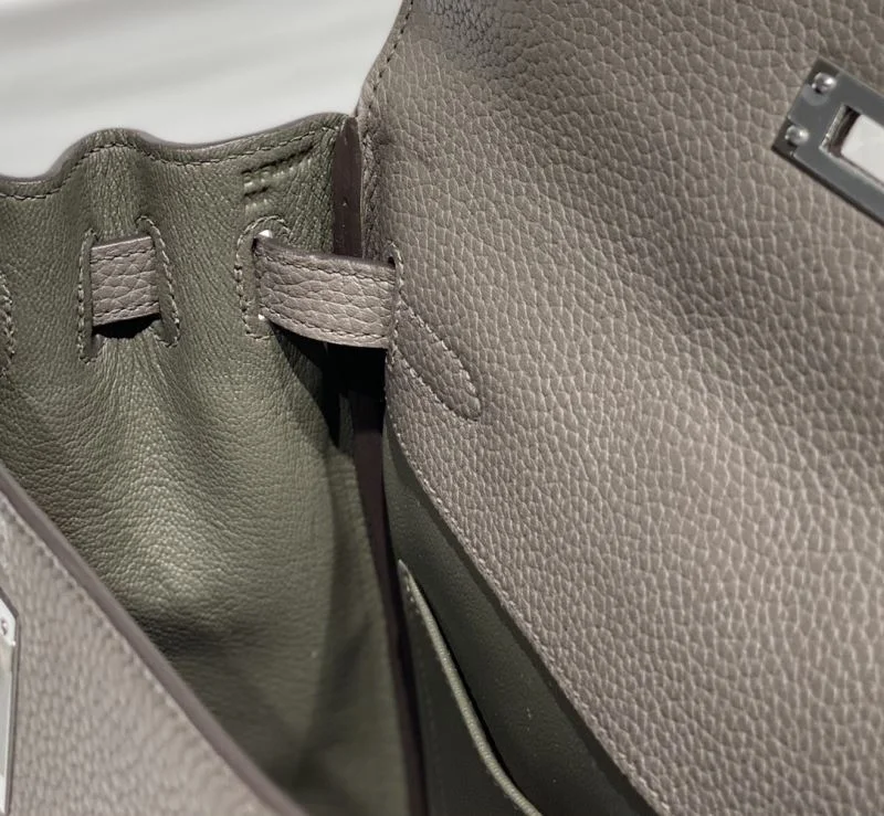 Top mirror Hermes Kelly Bags