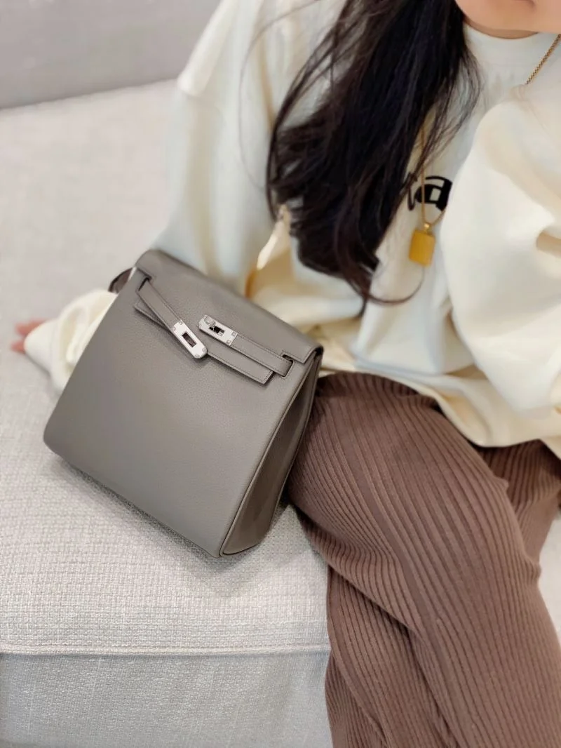 Top mirror Hermes Kelly Bags