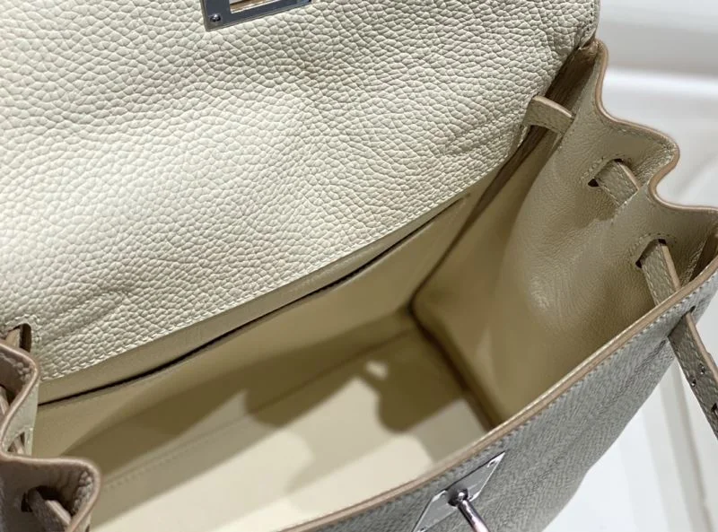 Top mirror Hermes Kelly Bags