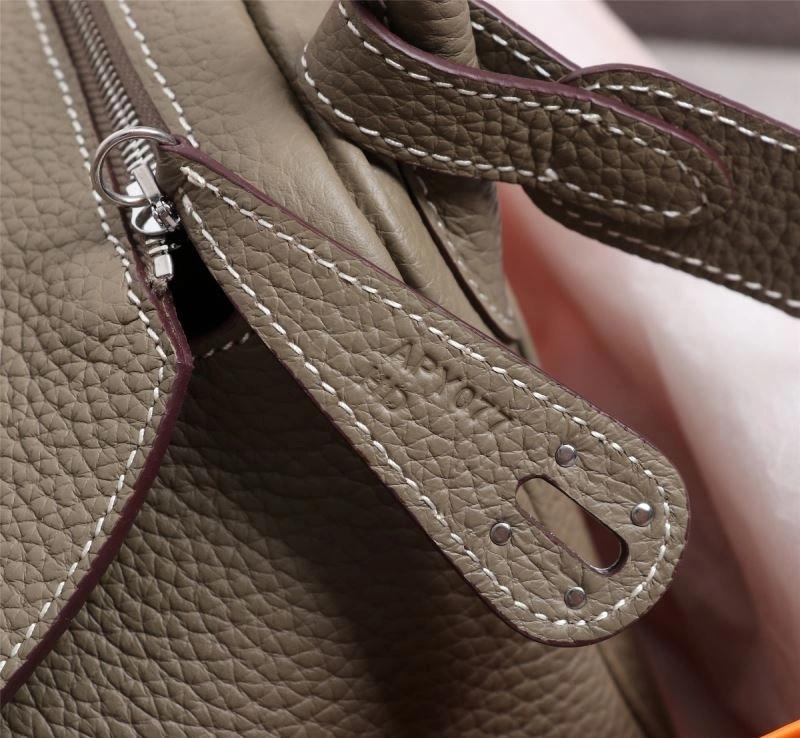 Top mirror Hermes Lindy Bags