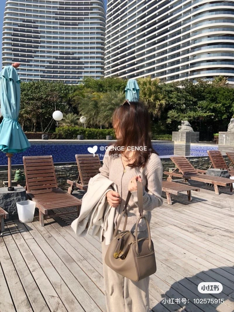 Value-priced Hermes Lindy Bags