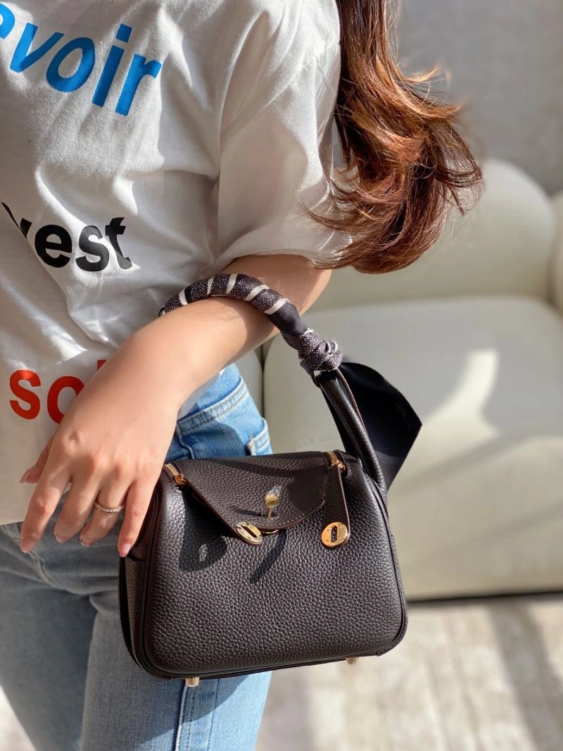 Top mirror Hermes Lindy Bags