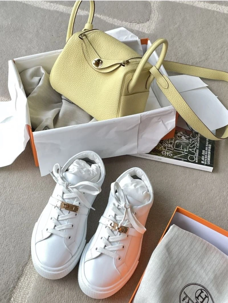 Value-priced Hermes Lindy Bags
