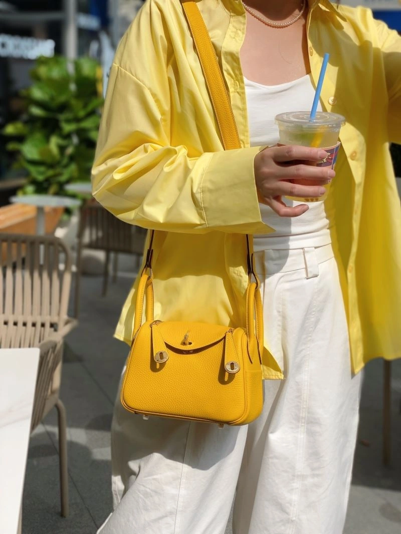 Low-cost Hermes Lindy Bags