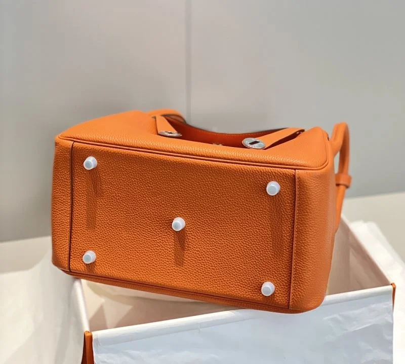 Indistinguishable Hermes Lindy Bags