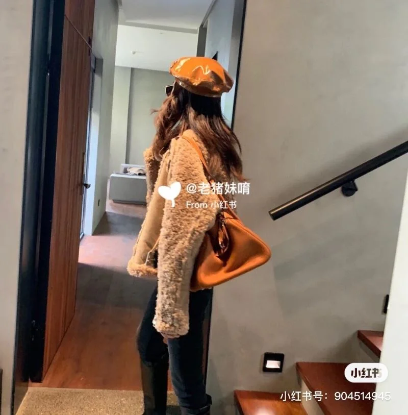 Indistinguishable Hermes Lindy Bags