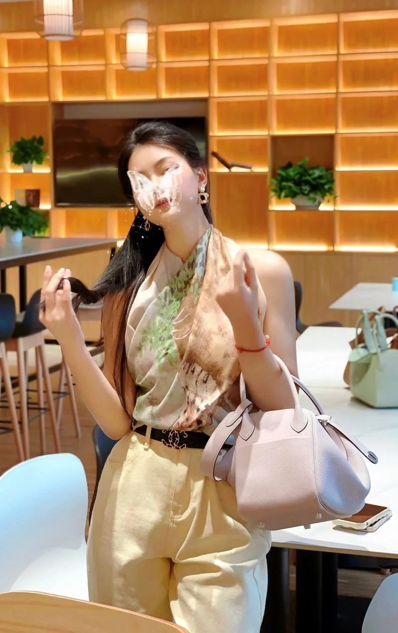 Discounted Hermes Lindy Bags