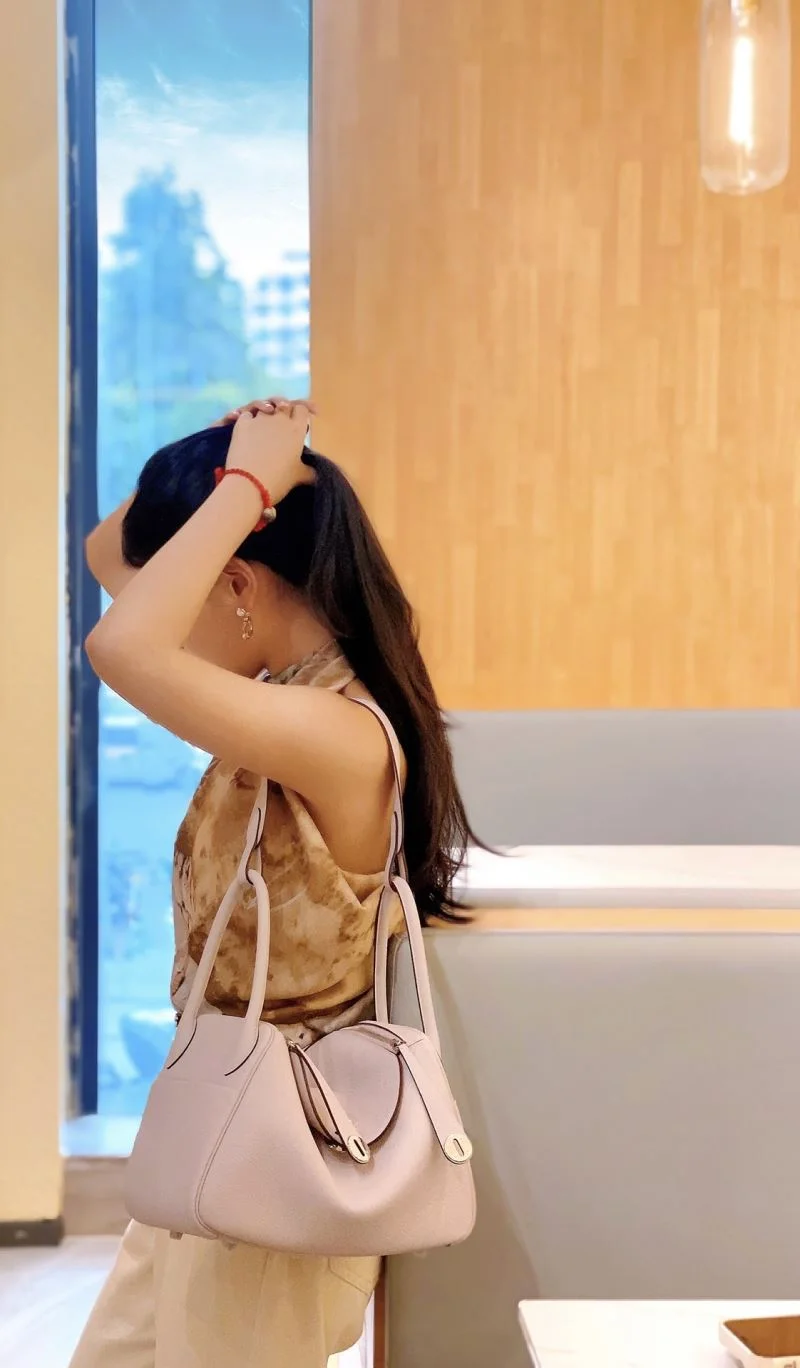 Discounted Hermes Lindy Bags