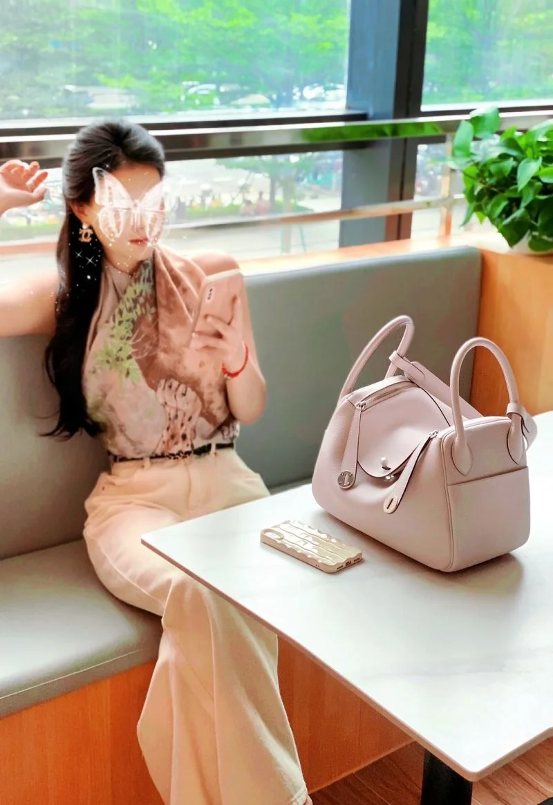 Discounted Hermes Lindy Bags
