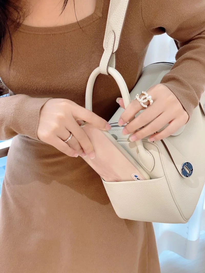Value-priced Hermes Lindy Bags