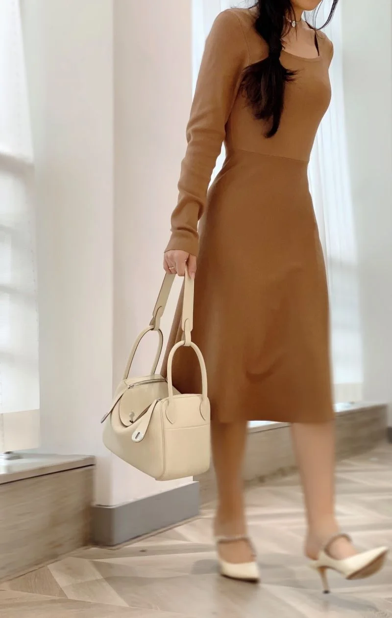 Value-priced Hermes Lindy Bags