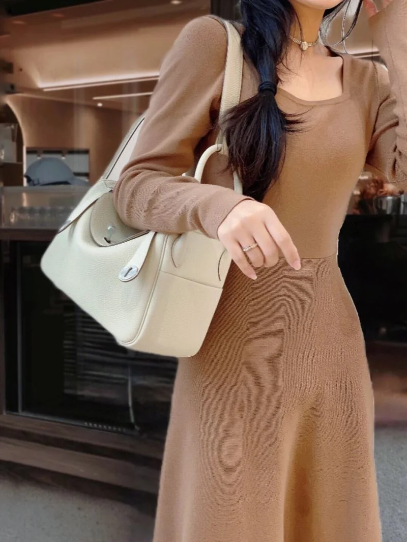 Value-priced Hermes Lindy Bags