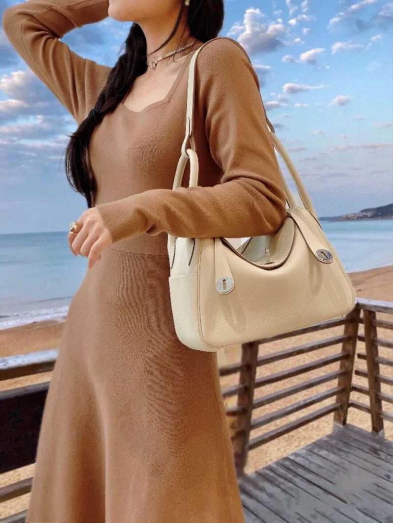 Value-priced Hermes Lindy Bags