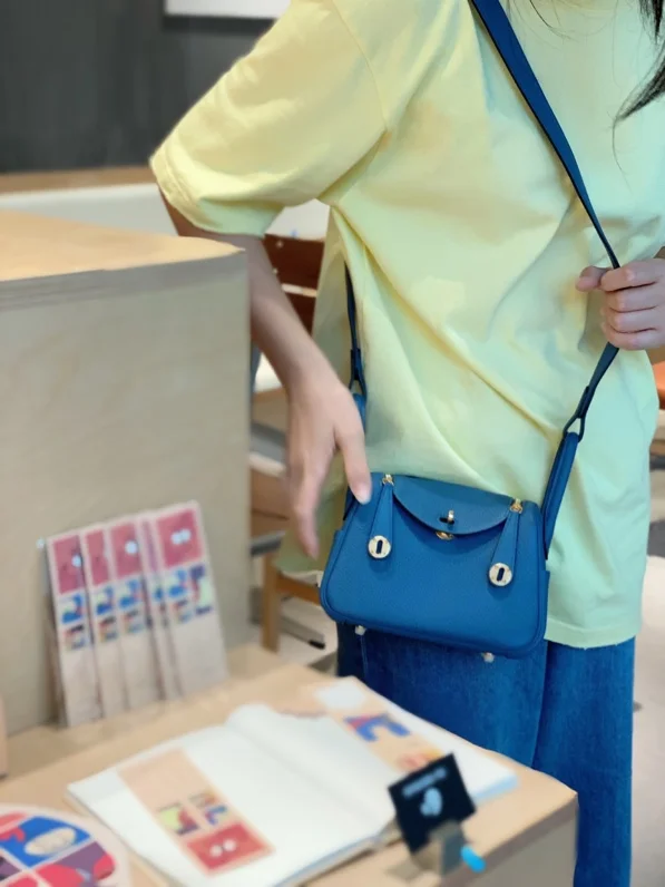 Discounted Hermes Lindy Bags