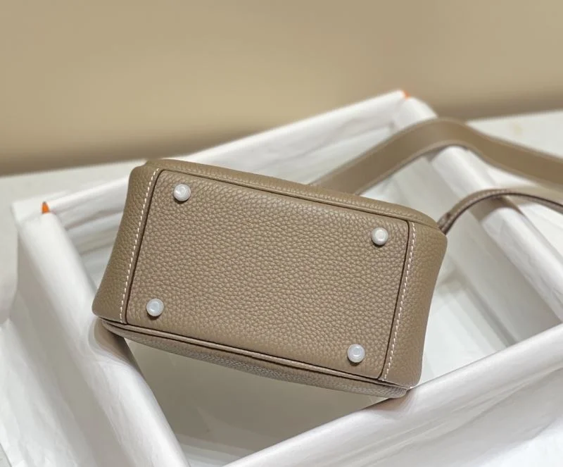 Top mirror Hermes Lindy Bags