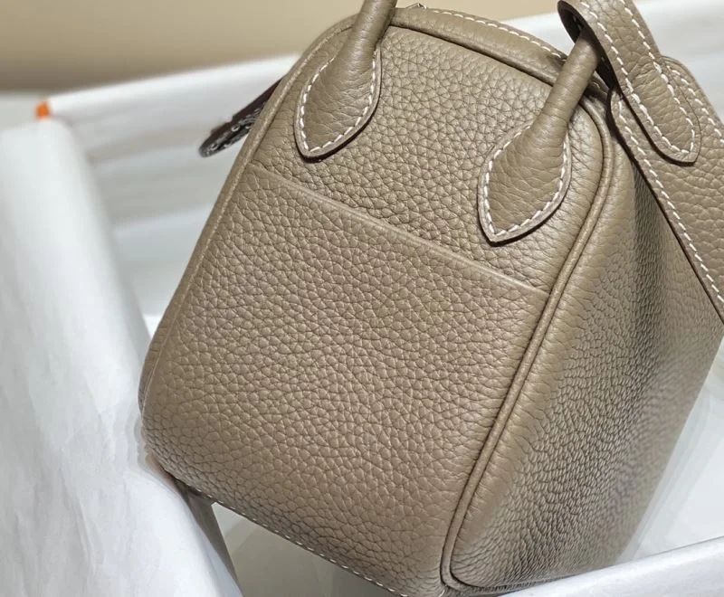 Top mirror Hermes Lindy Bags