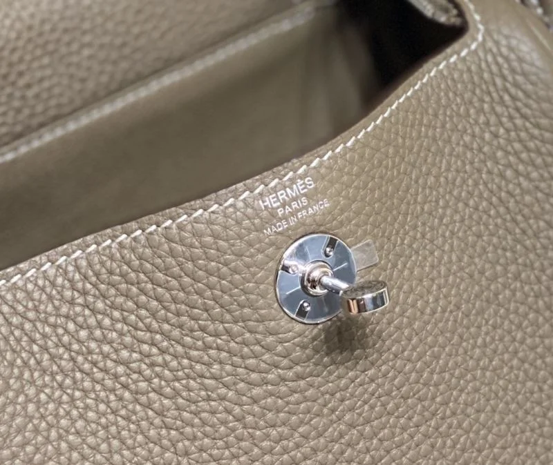 Top mirror Hermes Lindy Bags