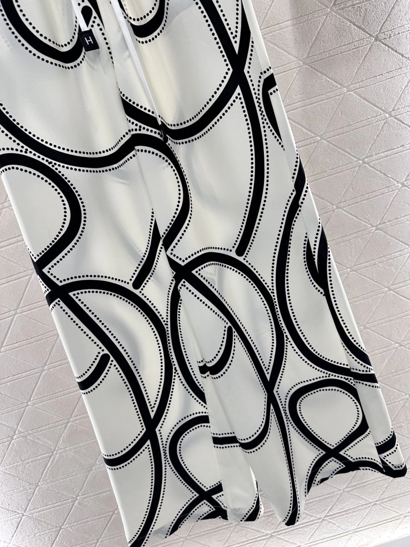 Value-priced Hermes Long Pants