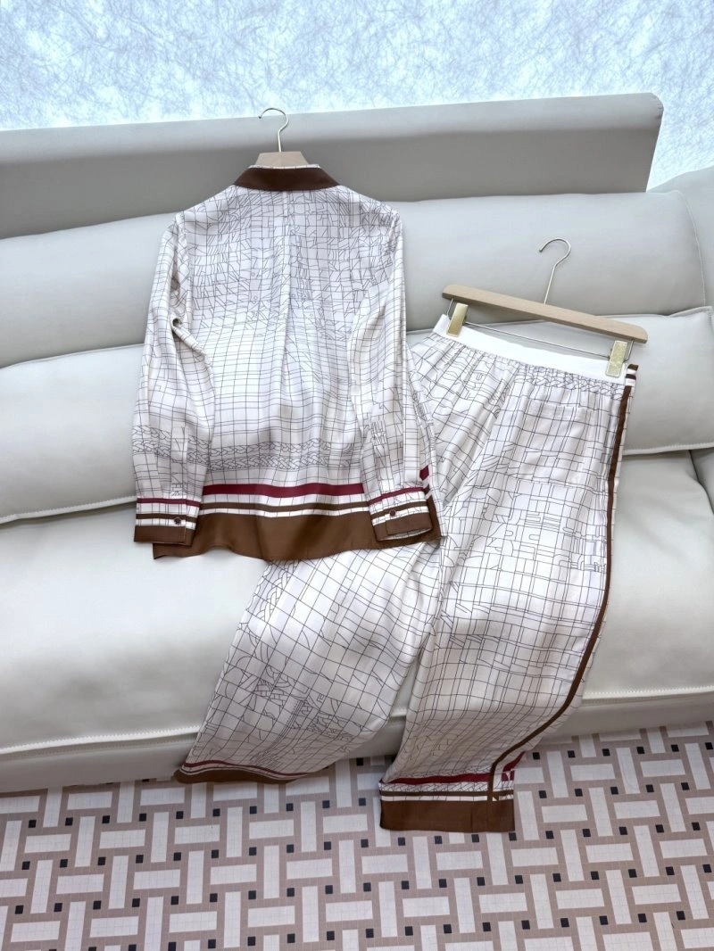 Indistinguishable Hermes Long Suits