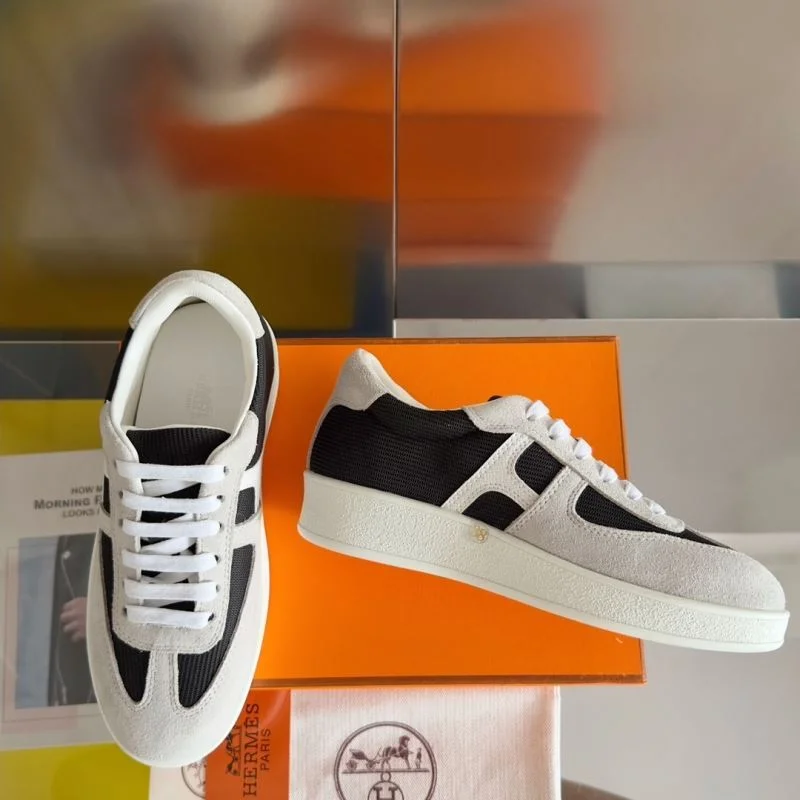 Accurate model Hermes Low Shoes