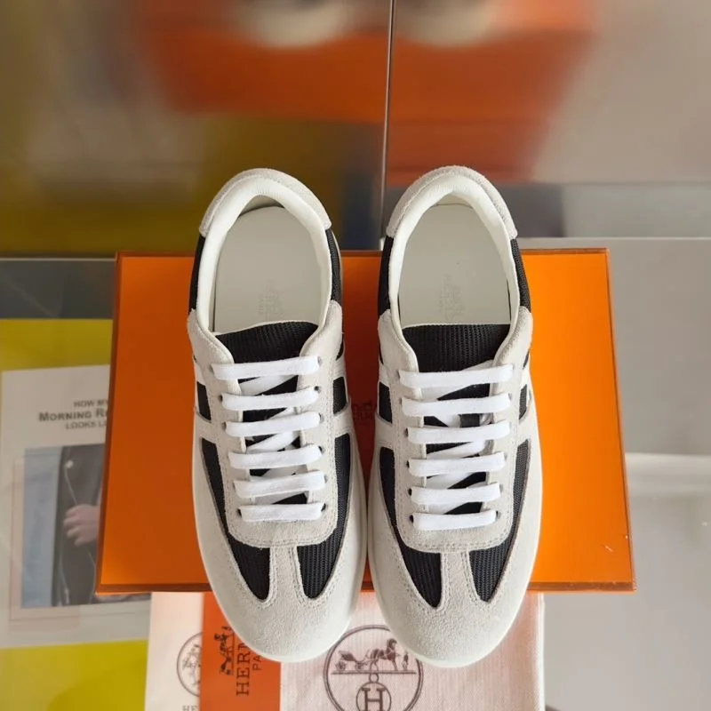Accurate model Hermes Low Shoes