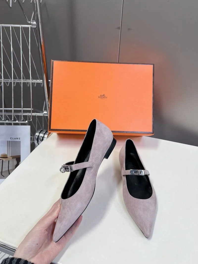 Brand-authenticated Hermes Low Shoes