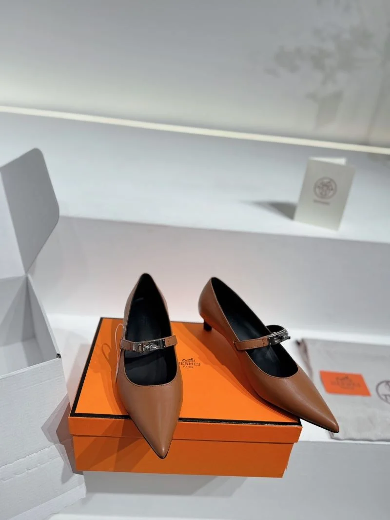 Accurate model Hermes Low Shoes