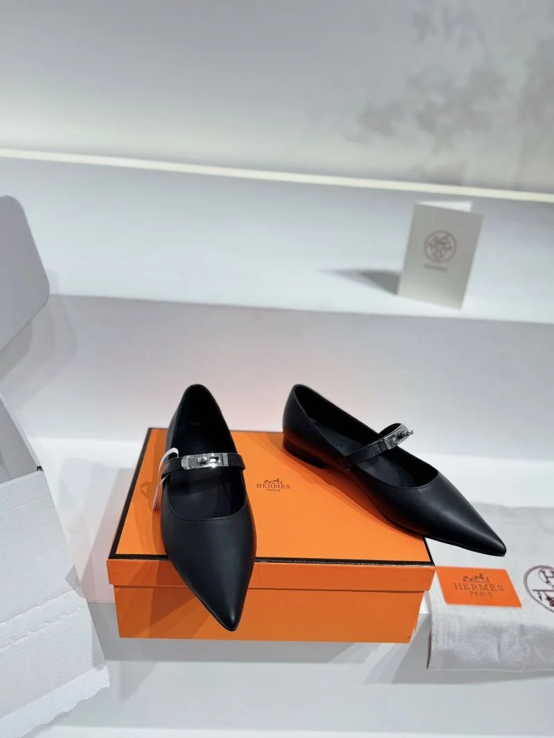 Exact replica Hermes Low Shoes
