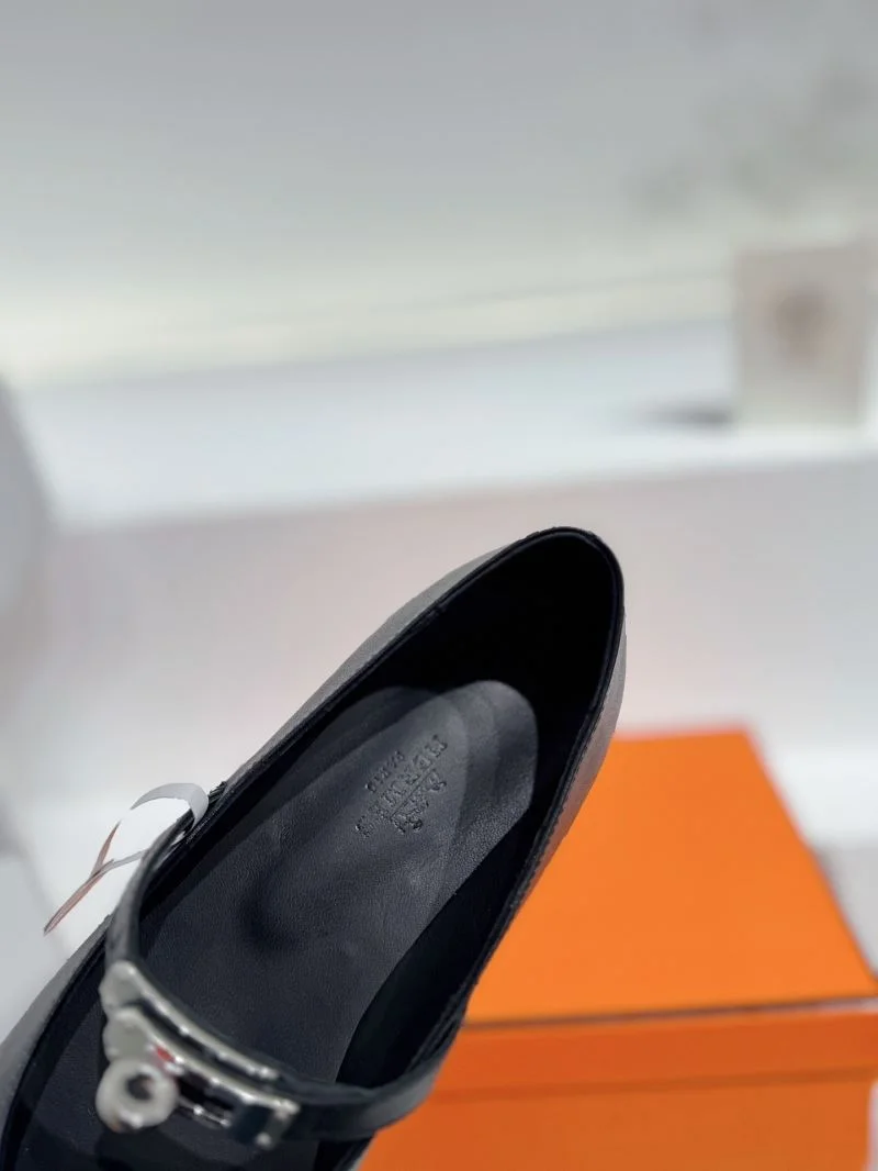 Exact replica Hermes Low Shoes