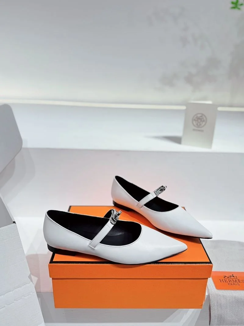 Bargain Hermes Low Shoes
