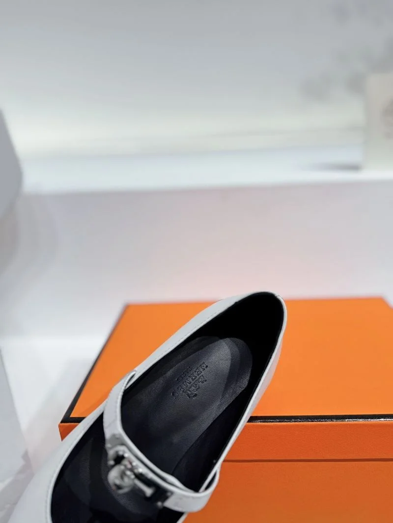 Bargain Hermes Low Shoes