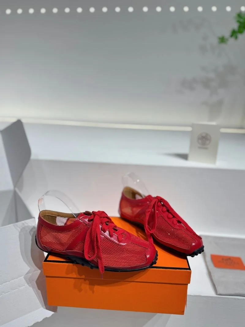 Accurate model Hermes Low Shoes