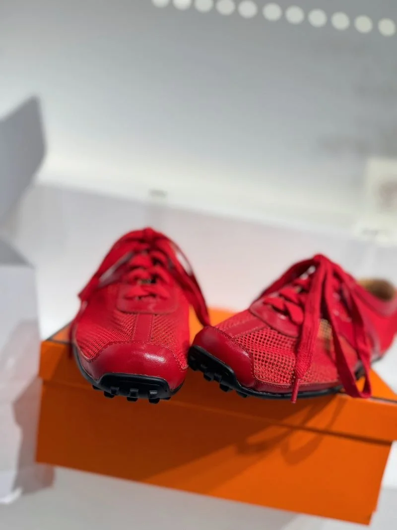 Accurate model Hermes Low Shoes