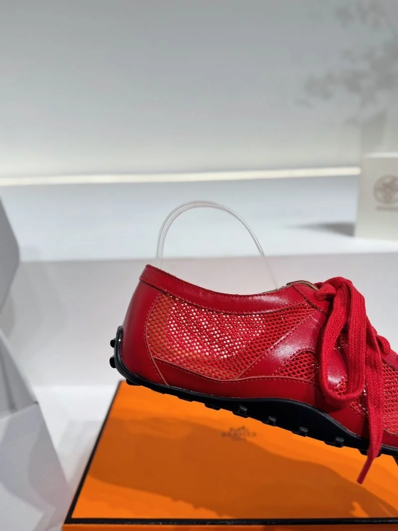 Accurate model Hermes Low Shoes