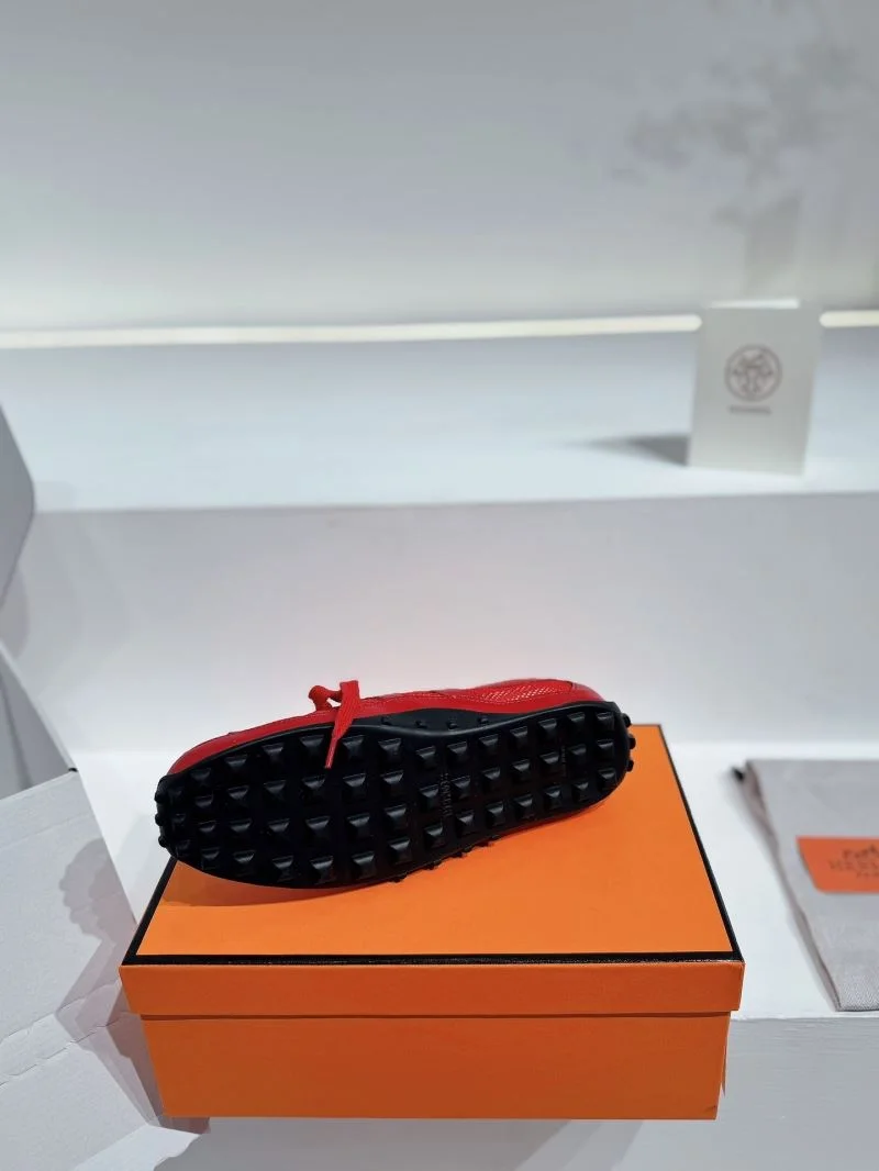 Accurate model Hermes Low Shoes