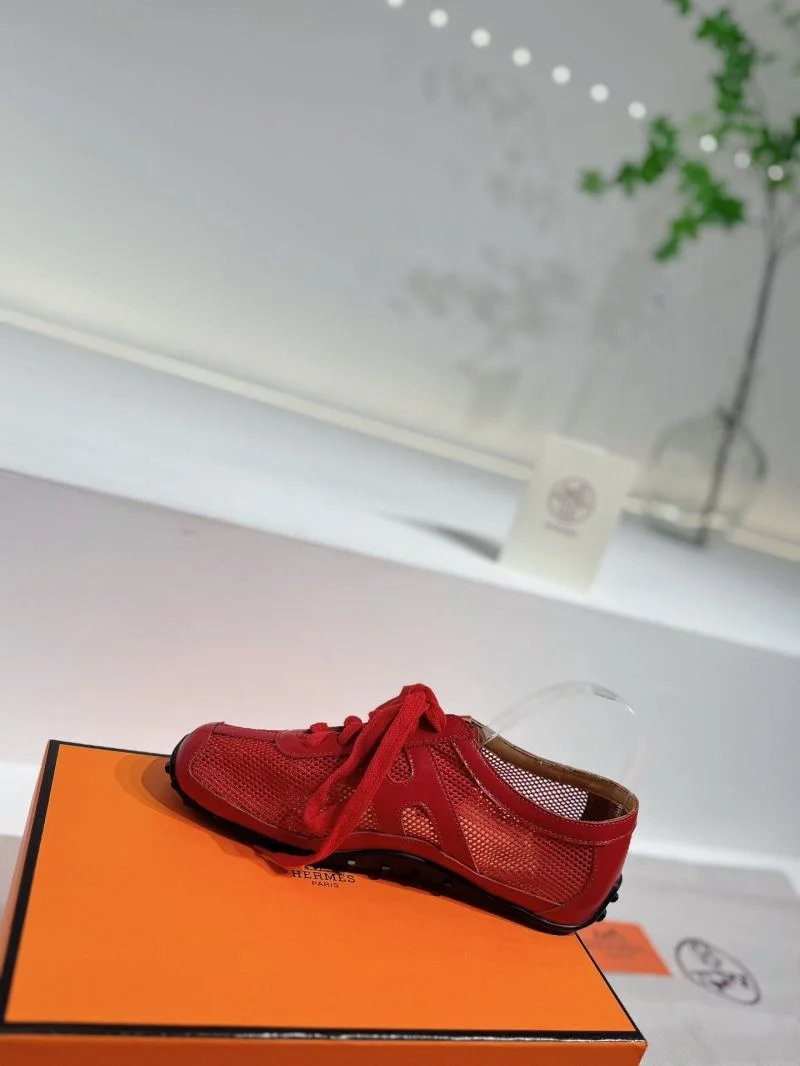 Accurate model Hermes Low Shoes