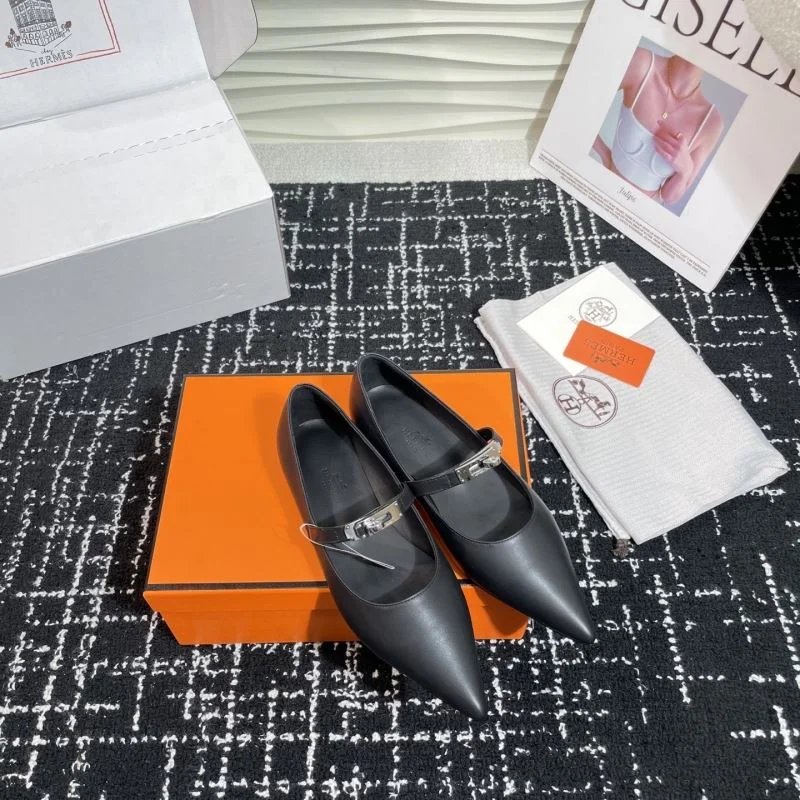 Exact replica Hermes Low Shoes