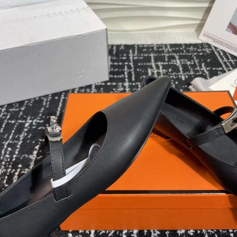 Exact replica Hermes Low Shoes
