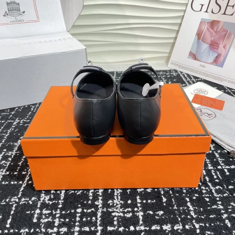 Exact replica Hermes Low Shoes