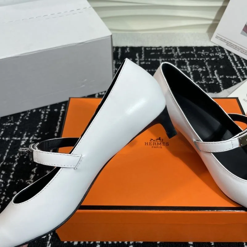 Bargain Hermes Low Shoes