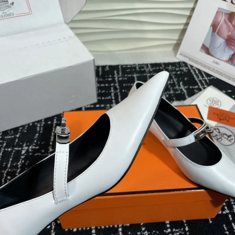 Bargain Hermes Low Shoes