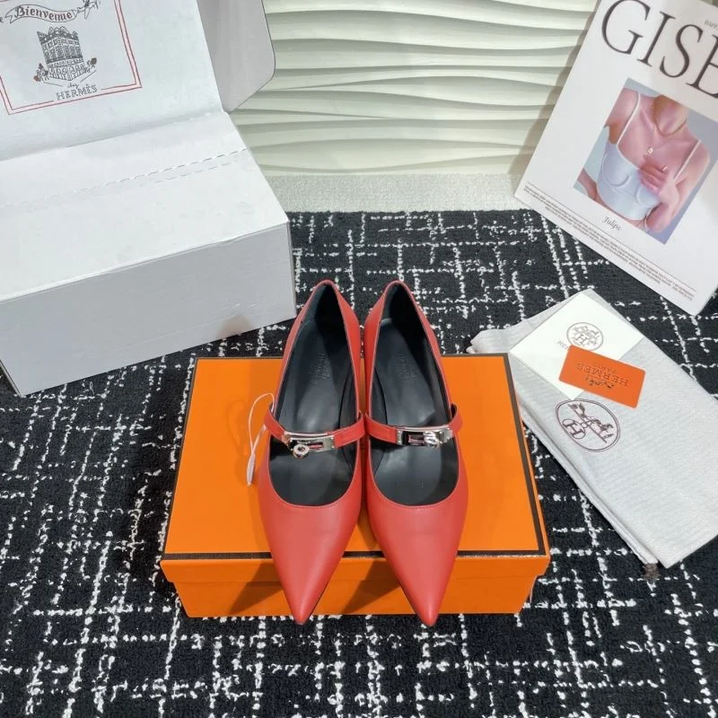 Indistinguishable Hermes Low Shoes