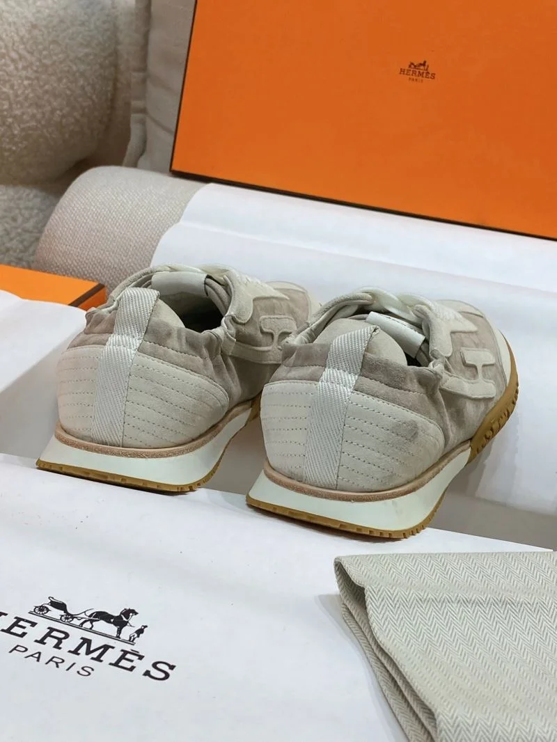Accurate model Hermes Low Shoes