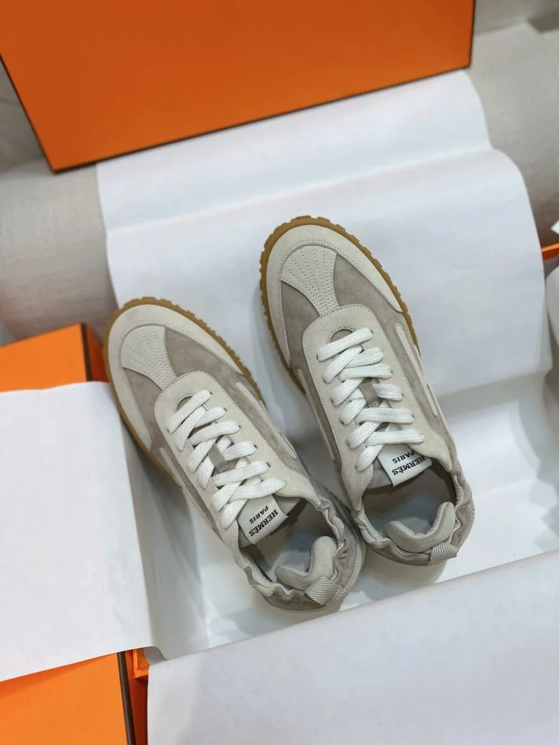 Accurate model Hermes Low Shoes