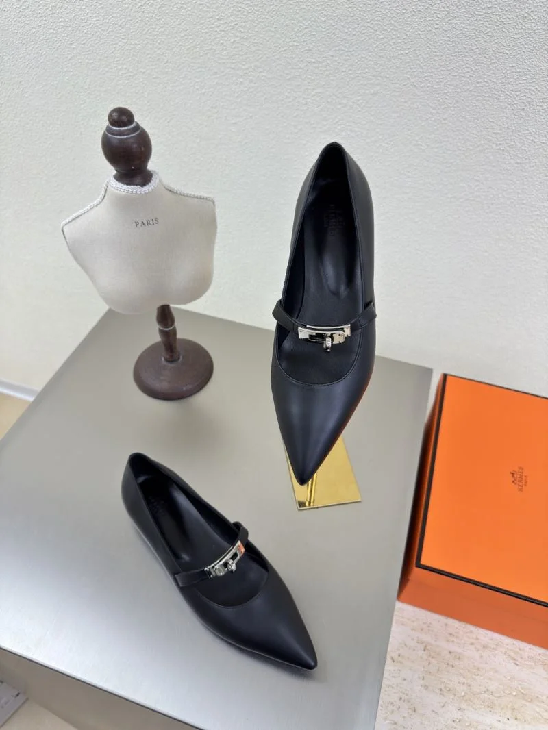 Top mirror Hermes Low Shoes