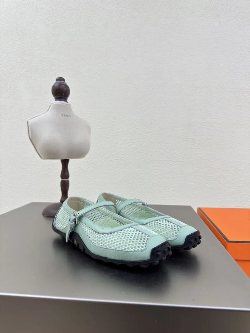 Brand-authenticated Hermes Low Shoes