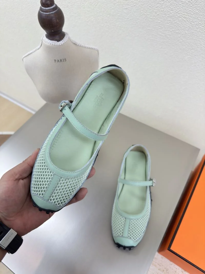 Brand-authenticated Hermes Low Shoes