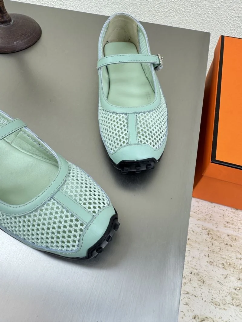 Brand-authenticated Hermes Low Shoes
